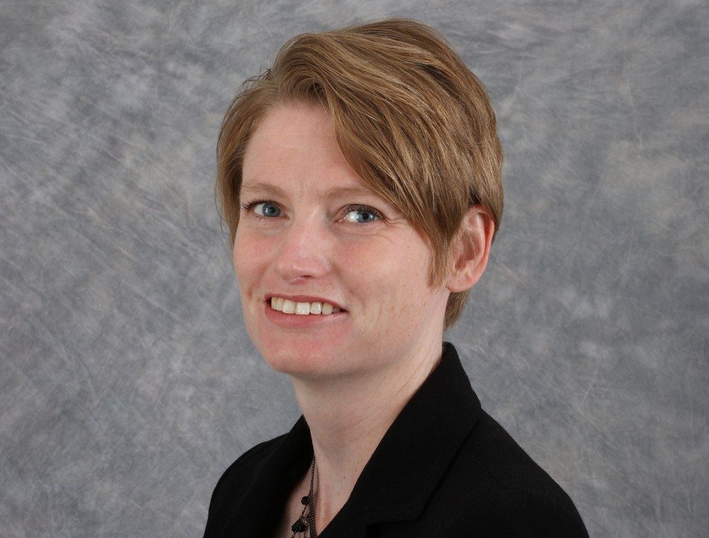 Darlene Hoffman Named Family Nurse Practitioner Of The Year St Peter